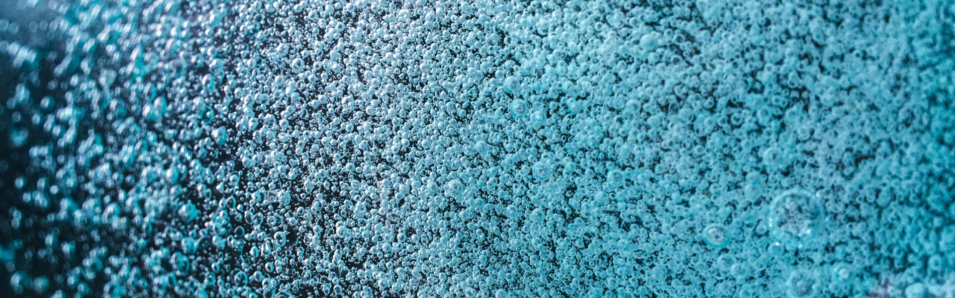 BOLD SPARKLING WATER – FINE LIQUIDS